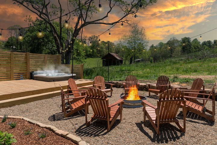 Bachelorette Paradise -Hot Tub*near Dwntn*fire Pit - 애슈빌