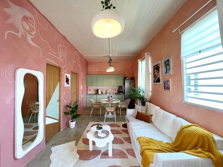 Walk To Beach! 2br Stunning Home W Balcony+parking - Puerto Rico