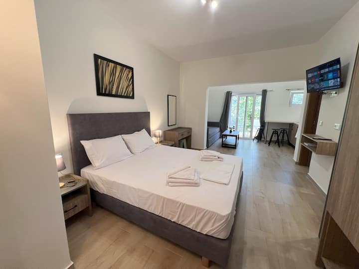 Azogire N3 – Cozy Room With Sea & Mountain View - Sougia