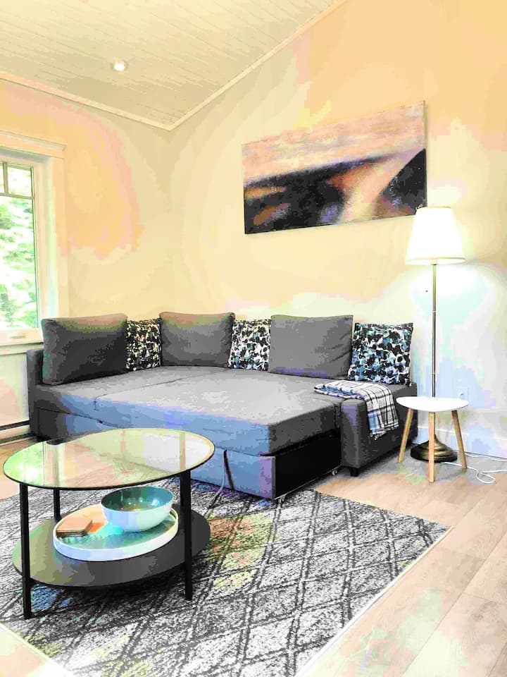 Charming Nest Studio - Bowen Island