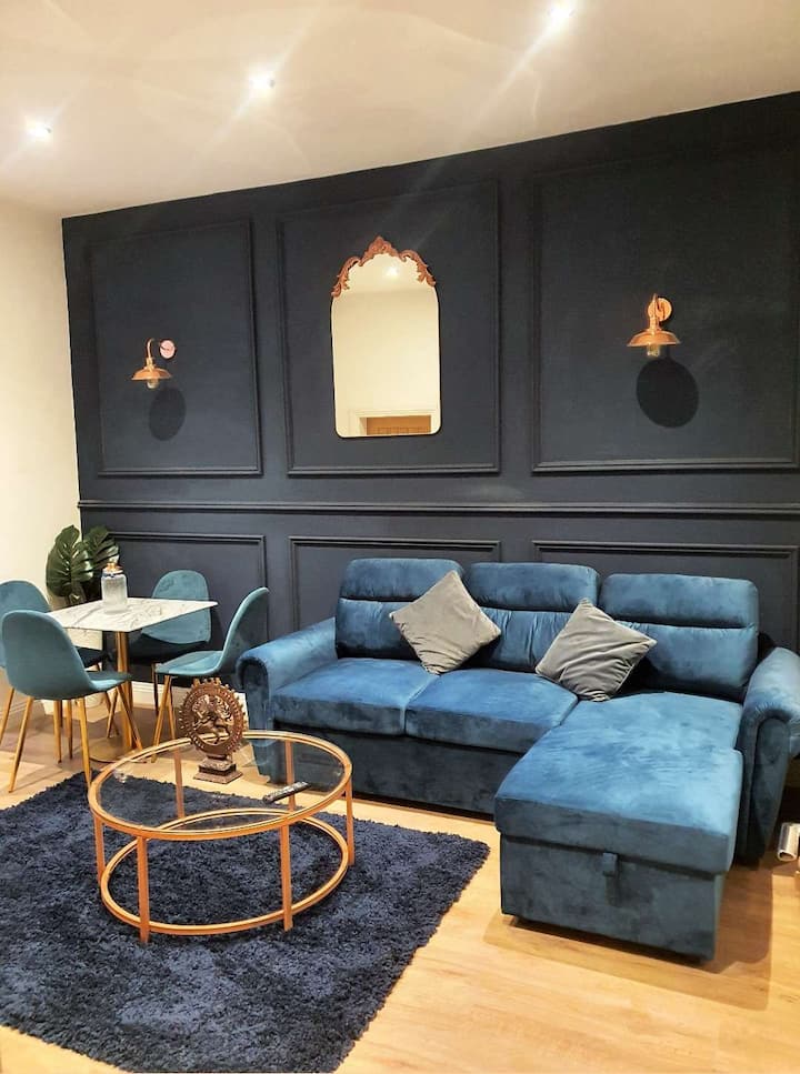 Blue Room – Stylish Apartment - Near City Centre - Nottingham