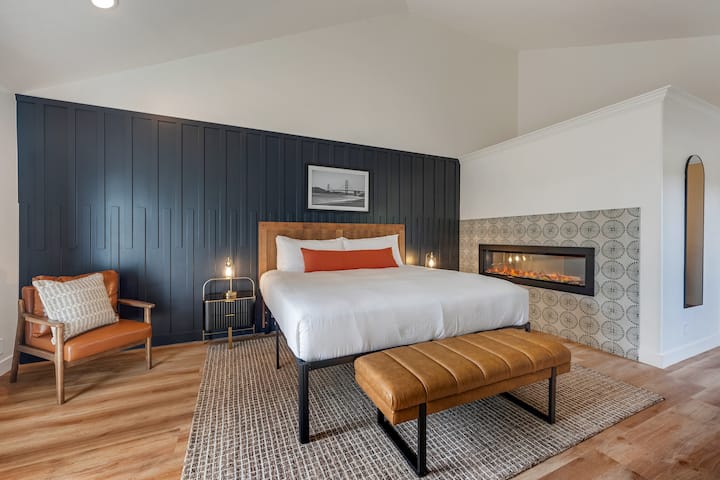 Bodega Bay Spa King Room | Sonoma Coast Stay - Bodega Bay, CA