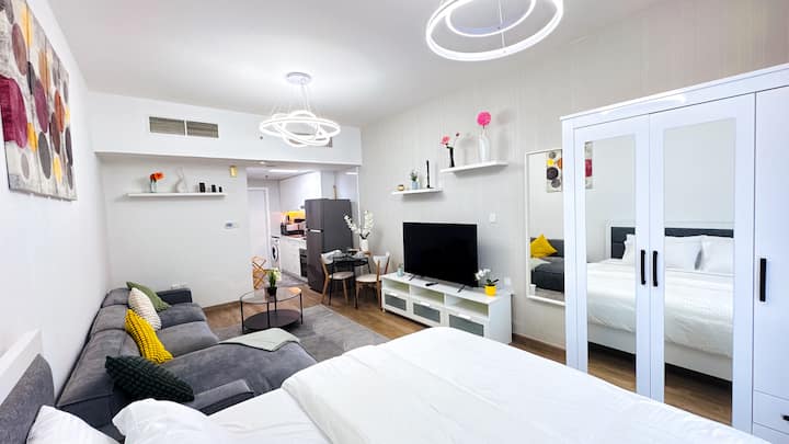 Dubai Marina - Modern Design Studio Apartment - Dubai