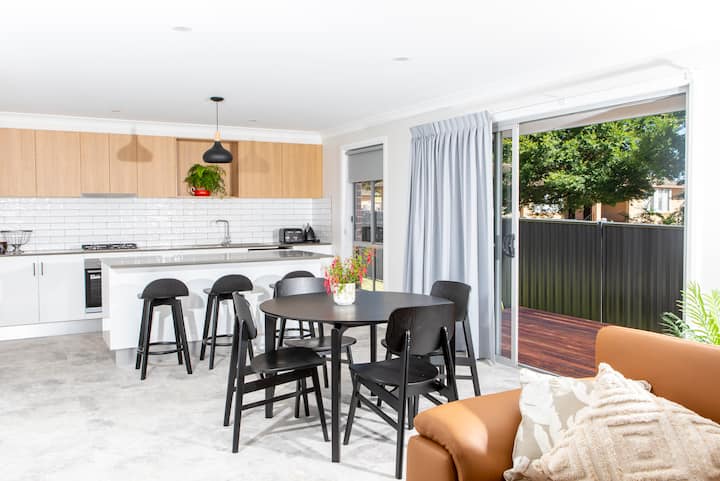Stylish 2 Bedroom Apartment In Uralla - Uralla