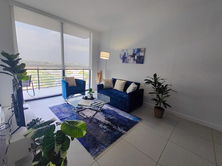 Elegant 1br-1ba Getaway | Luxe Stay In Doral - Doral