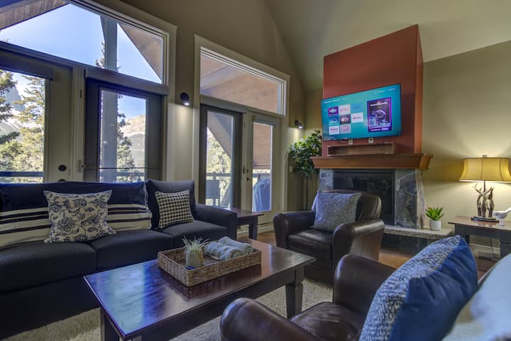 Panoramic Mountain View Penthouse | Pool & Hot Tub - Canmore