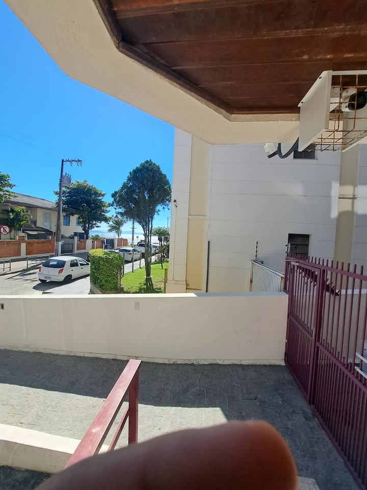 Ato - Pé Na Areia C/ Churrasqueira Centrinho -