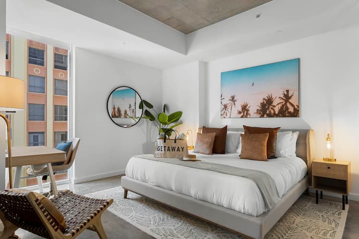 Chic Loft Studio For Remote Work! - Miami, FL