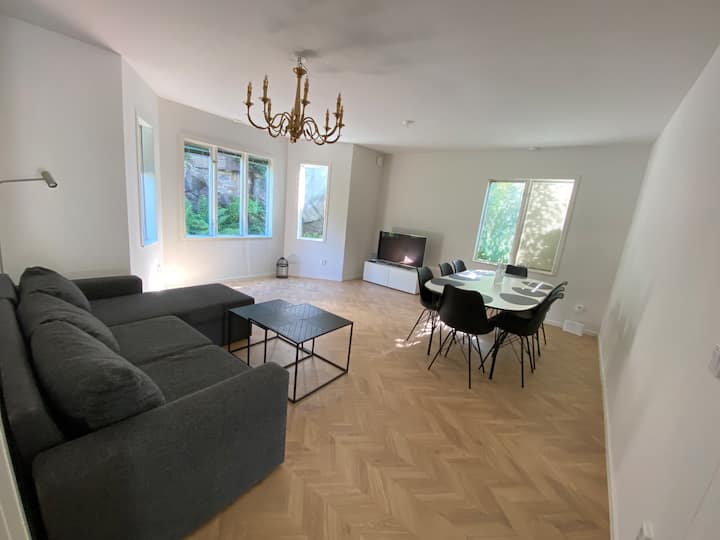 Central Lägenhet I Villa Nära Till Allt. - Göteborg
