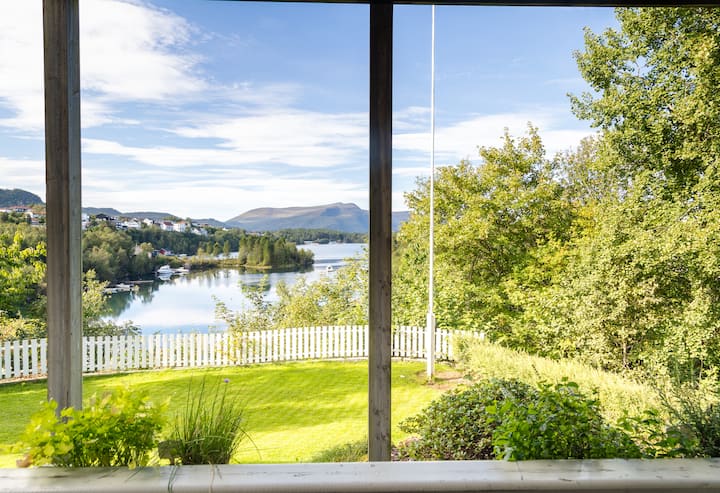 Apartment With Stunning Fjord View Near ÅLesund - Alesund