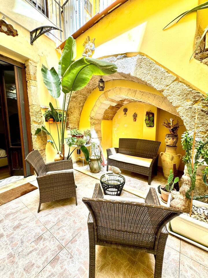 Melitzana House-cosy Apartment 50 Mts From The Sea - Syrakus