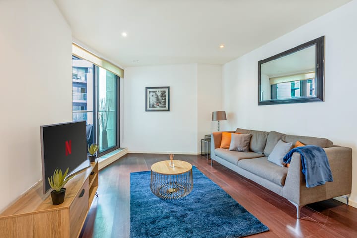 Elegant 1br Canary Wharf – Extended Stays & Work - London