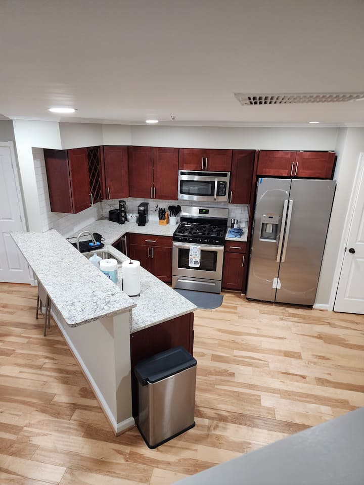 Townhome Ideal For Longer Stays - Aéroport de Baltimore/Washington (BWI)