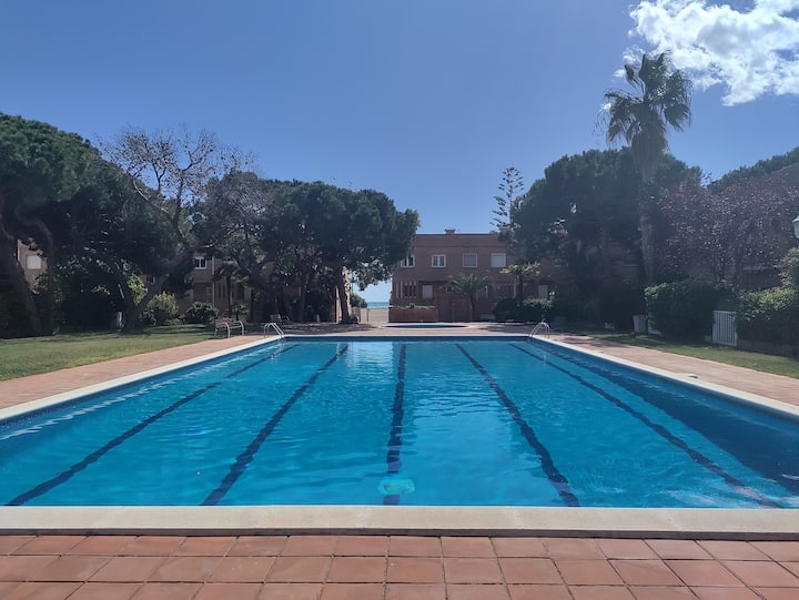 Beautiful Beachfront Home. - Castelldefels