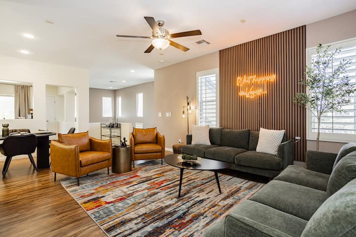 Stylish 4bed Home Close To Strip King Bbq Fire Pit - Nevada