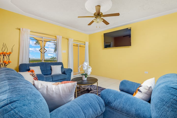 Montego Bay Villa! 5 Bedrooms, Amazing Views! - Montego Bay