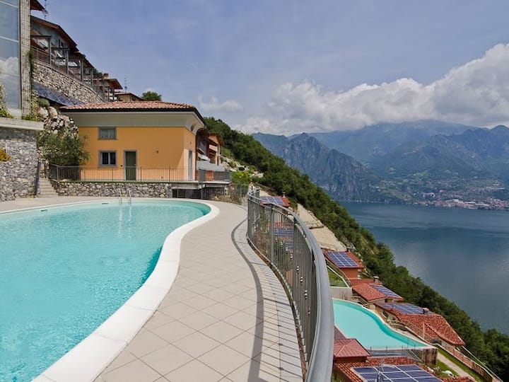 Dante - Con Spazioso Terrazzo E Vista Lago - Iseo