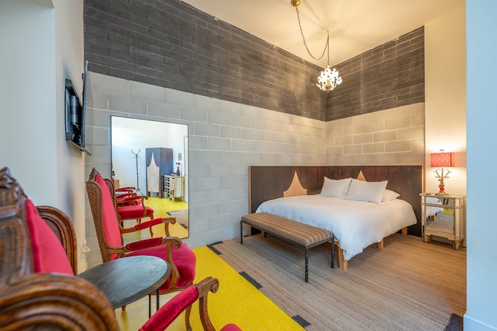Hotel Narcissus - Room 3 - San Diego, CA
