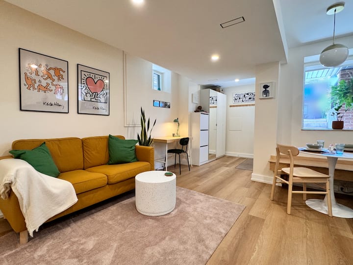 Bella Vita, Cozy Studio Suite In St. Clair West - Toronto