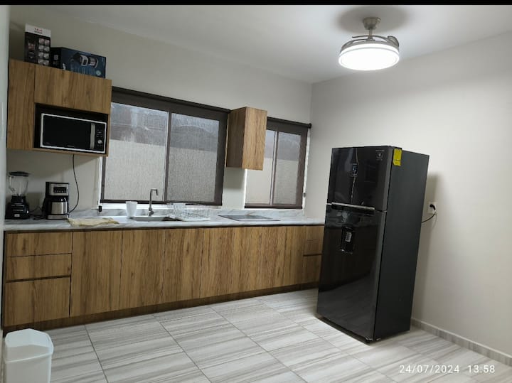 Comoda 4 Rec Espaciosas 5 Baños Completos - Monterrey