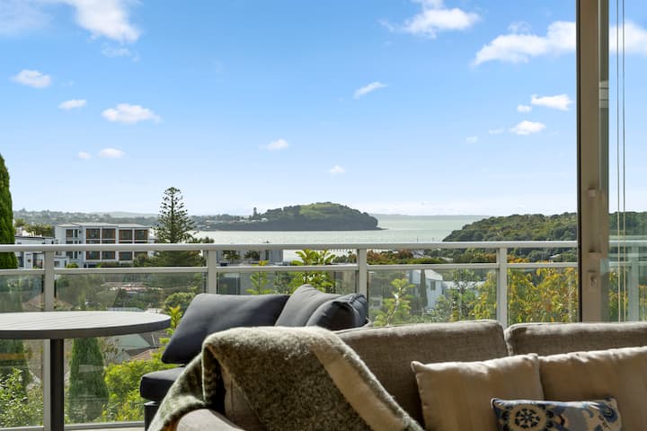 Welcome To Luxury Living In Cbd - Auckland