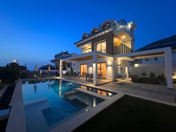 Villa Gunes In Oludeniz, Private Pool, 4 Bedroom - Ölüdeniz