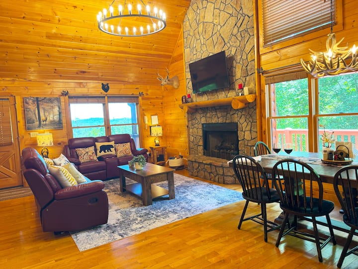 Majestic Mtn.vw Rustic Log,hot Tub,deck Fireplace - Mineral Bluff, GA