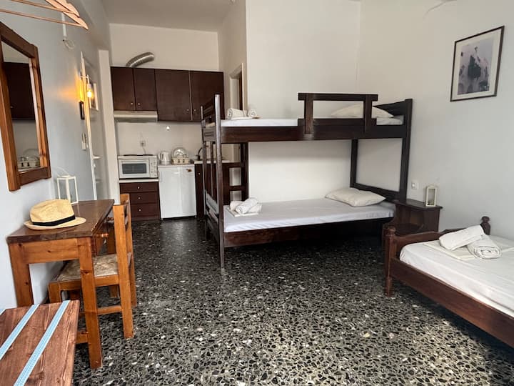 Private Room In Paros. Be Our Gueste! - 帕羅斯島