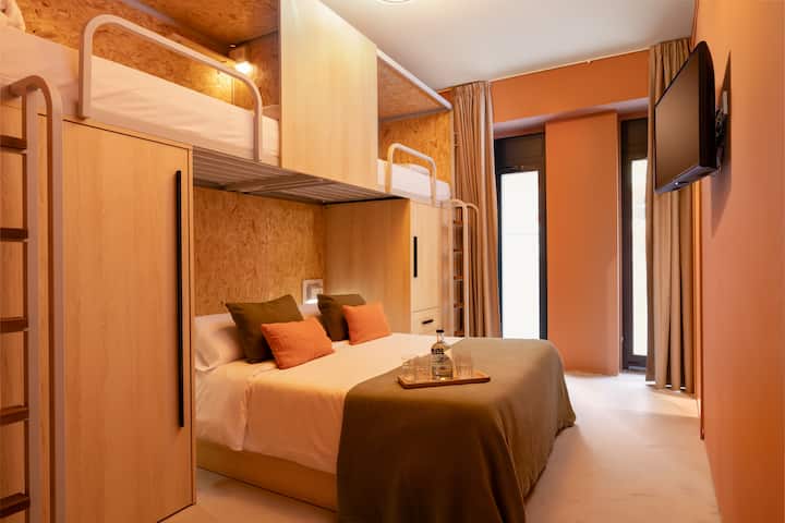 Familiar Baño Privado. The Loft House Madrid - Madrid