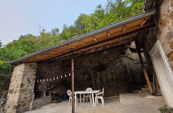 Charmant Gîte Antraigues-sur-volane
Avec Terrasse - Antraigues-sur-Volane