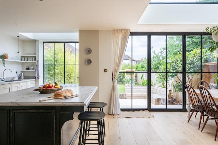 Modern 5-bedroom Luxury Home Watford Free Parking - Watford