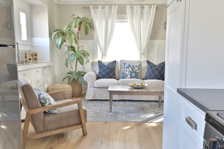 Lovely 2bedroom Downtown - Santa Barbara, CA