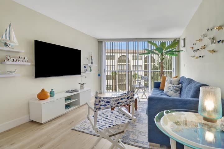 Cozy 1 Bedroom Condo | Sleep 4 On Marco Island - Marco Island, FL