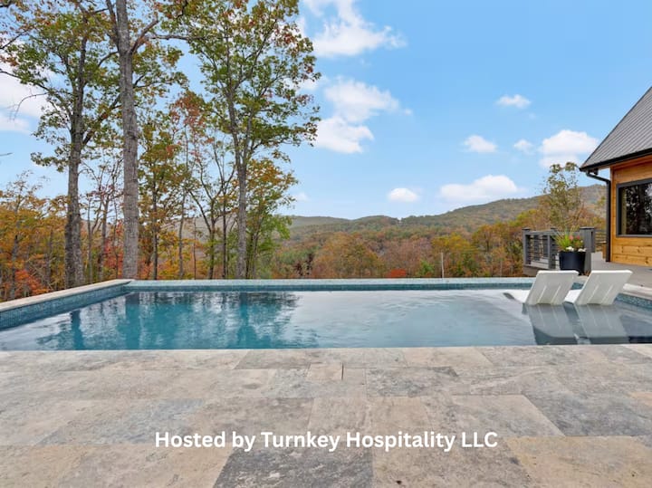 Fall Views & Heated Pool, Cozy Fireside Nights - Mineral Bluff, GA