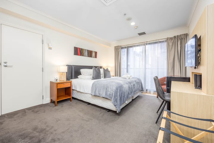 Highrise Studio W Ac, Pool And Gym In Auckland Cbd - Auckland