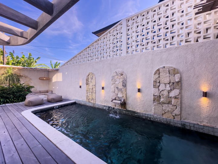 Luxurious Oasis Seminyak- Breakfast Available - Denpasar