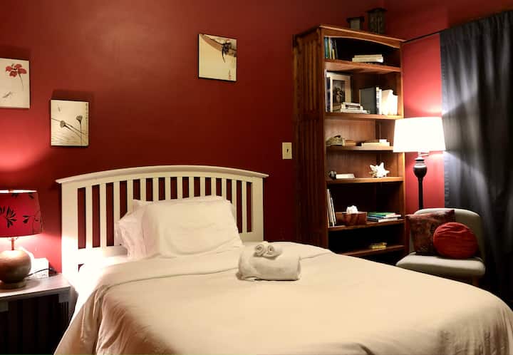 Em’s Garden Co-house For Women | Aurora Room - Ithaca, NY