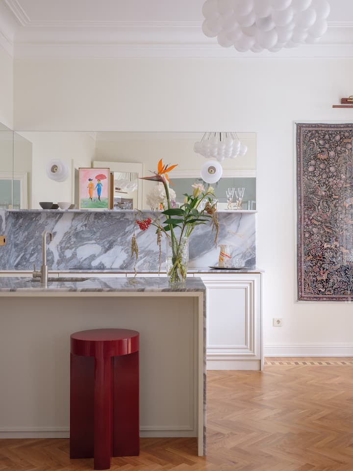 Parisian Elegance In Baku - Baku