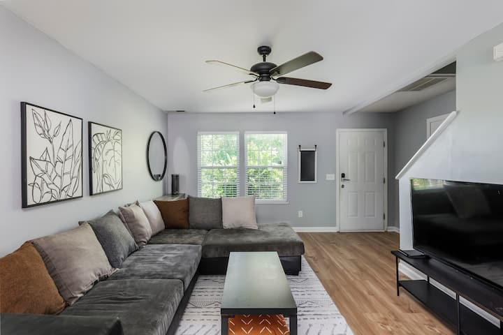 6.4 Miles From Musc - Elgin, SC