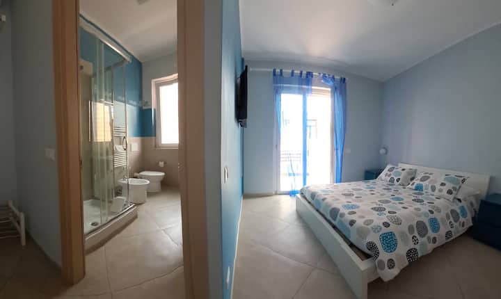 Camera Blu Con Bagno E Balcone - Cerveteri