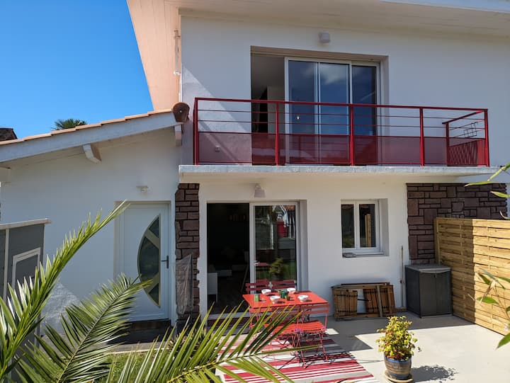 Charmant Duplex, Jardin-terrasse, Parking, Centre. - Cambo-les-Bains