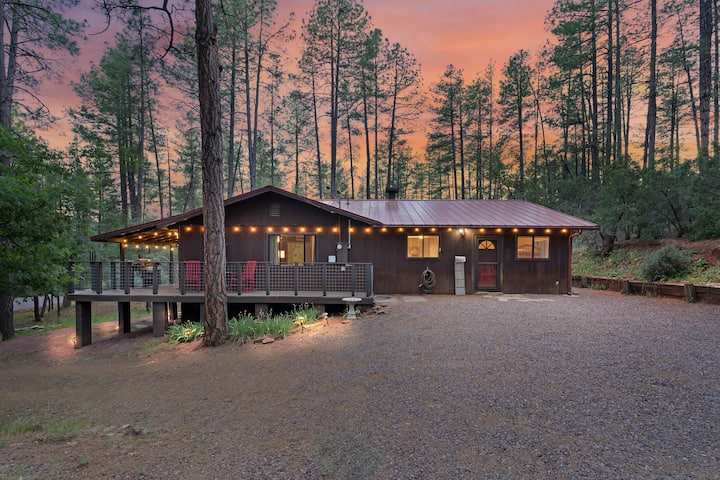 Family & Pet Friendly Cabin In The Pines W/ Deck - Strawberry, AZ