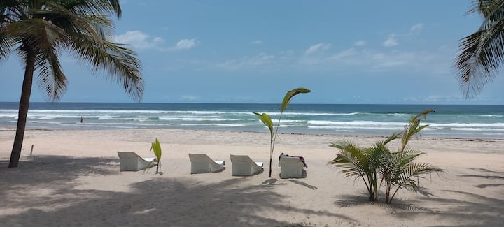 Superbe Cabanon En Bord De Mer ! - Côte d'Ivoire