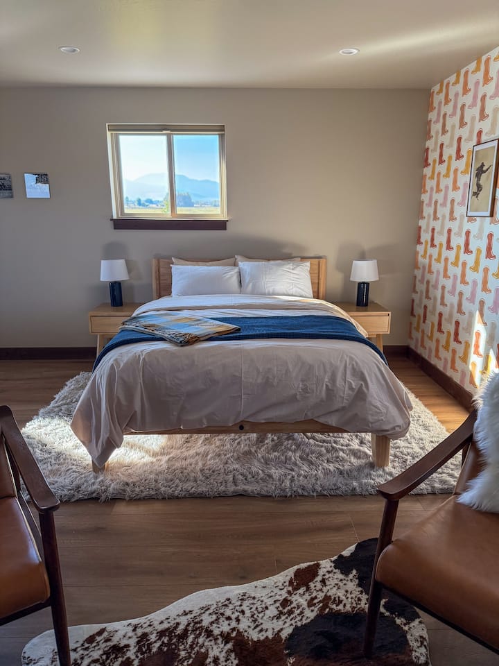 Blackwood Farm Retreat - Bozeman, MT