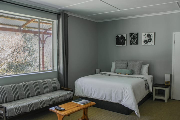 Tumble In Guesthouse, Underberg - Room 3 - Underberg