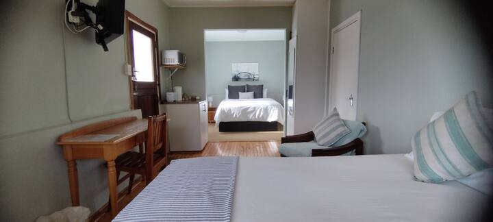 Tumble In Guesthouse, Underberg - Room 4 - Underberg
