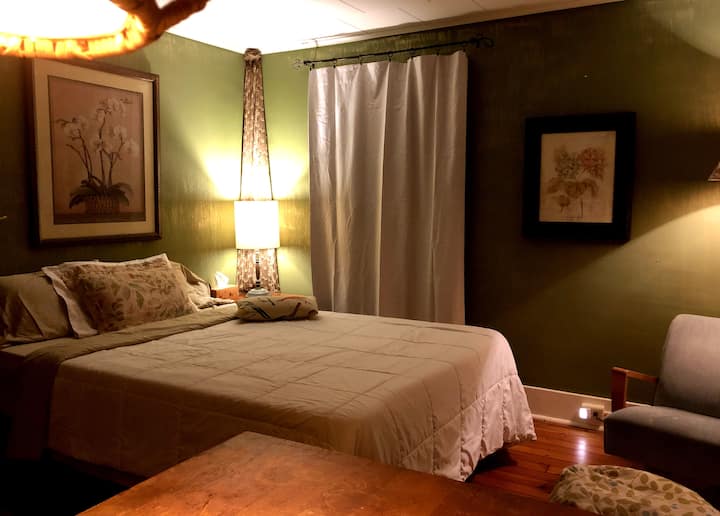 Em’s Garden Co-house For Women | Flora Room - Ithaca, NY