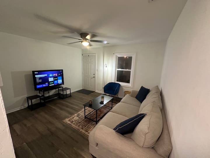 Downtown Home Directly On Greenway, Nice Deck! - North Carolina State University, Raleigh