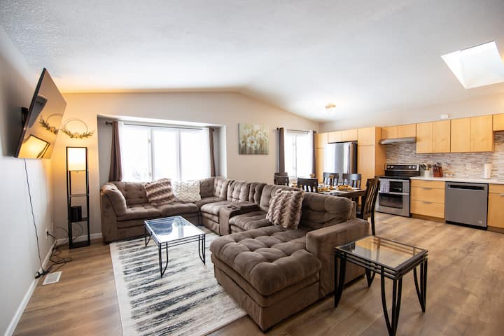 3 Bedroom, Family Friendly Home - Anchorage