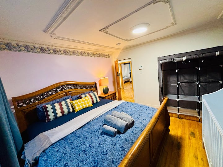 Big Group Vip Nightlife Destination - Free Parking - Laval